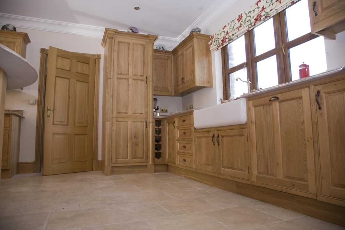 Oak-Kitchen-Curved-Units-10 | Mark Stone's Welsh Kitchens – bespoke ...